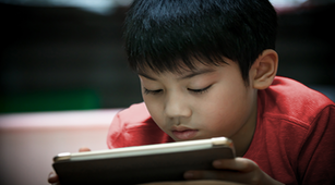 Ini Dampak Menonton Film Dewasa Bagi Kesehatan, Sudah Tahu?